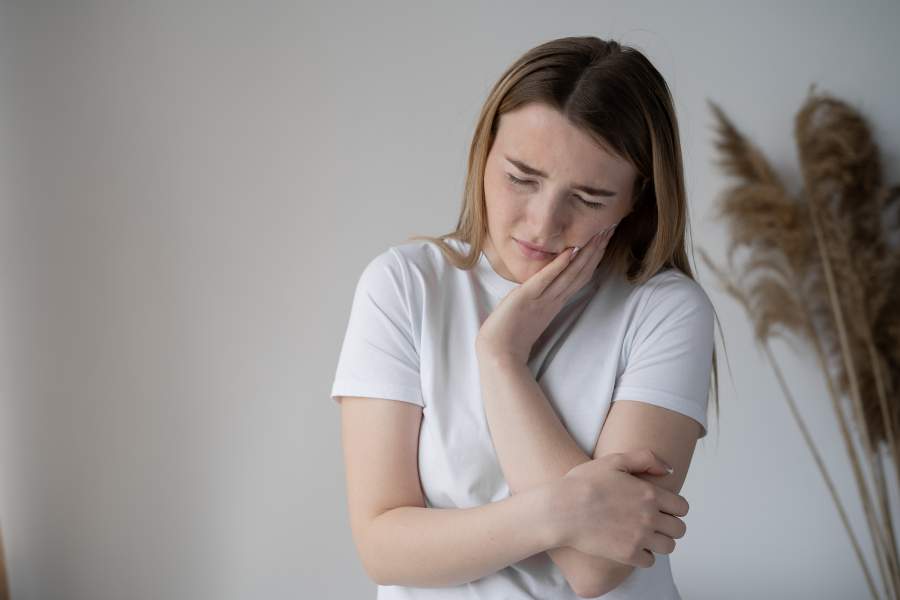 How to Relieve Jaw Pain in 15 minutes - Medy Life